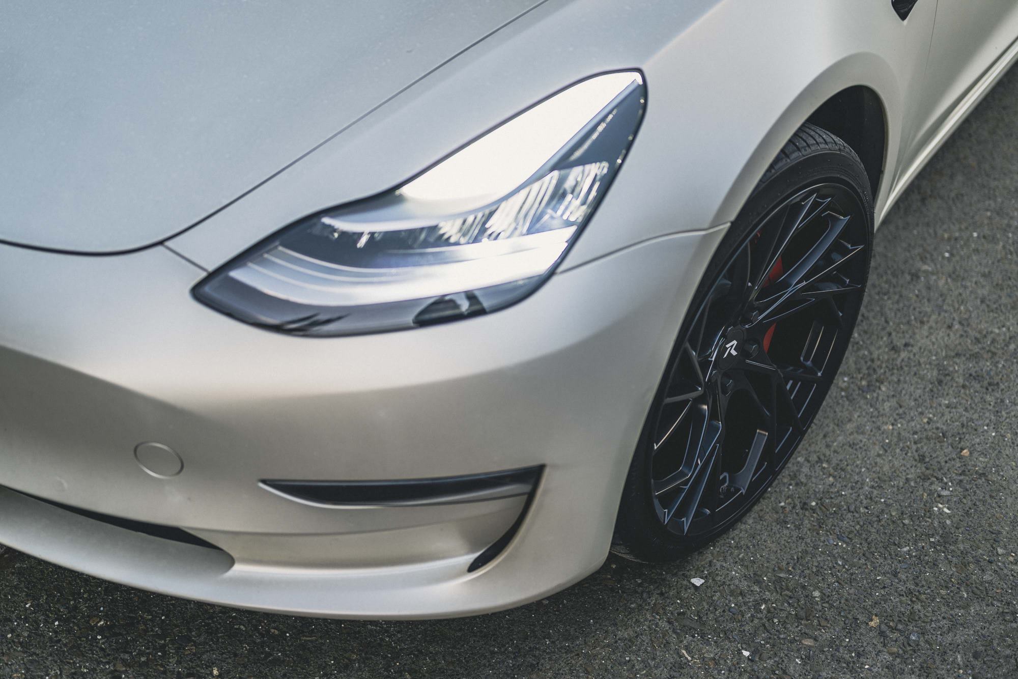 Model2 – TESLA Model3 – RYZEN WHEELS