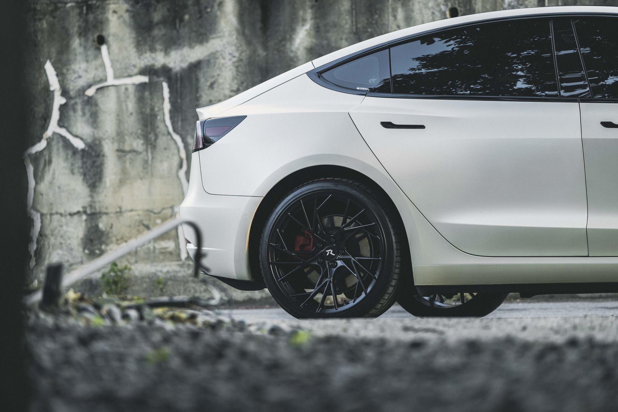 Model2 – TESLA Model3 – RYZEN WHEELS